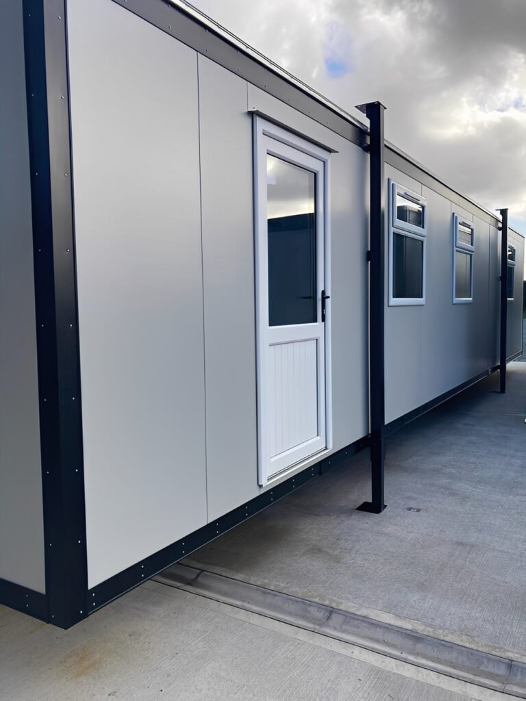 40Ft x 10Ft Jackleg Office Cabin - Colli Trans Containers